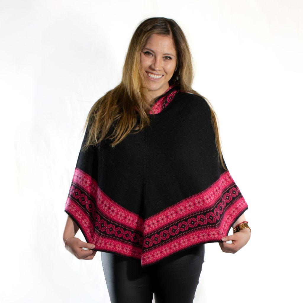 Alpaca Ruana Loom - LAM Bolivia