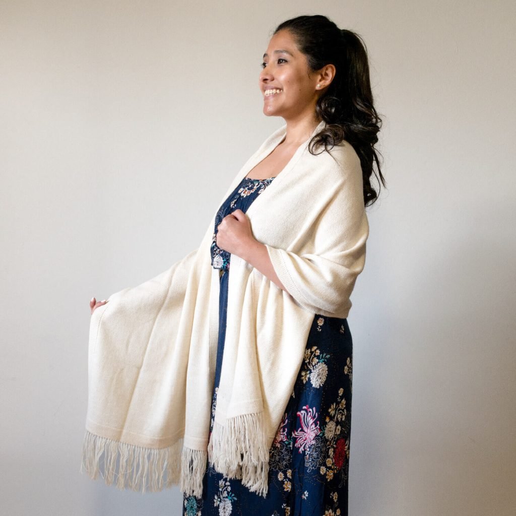 Alpaca Shawl Classic - LAM Bolivia