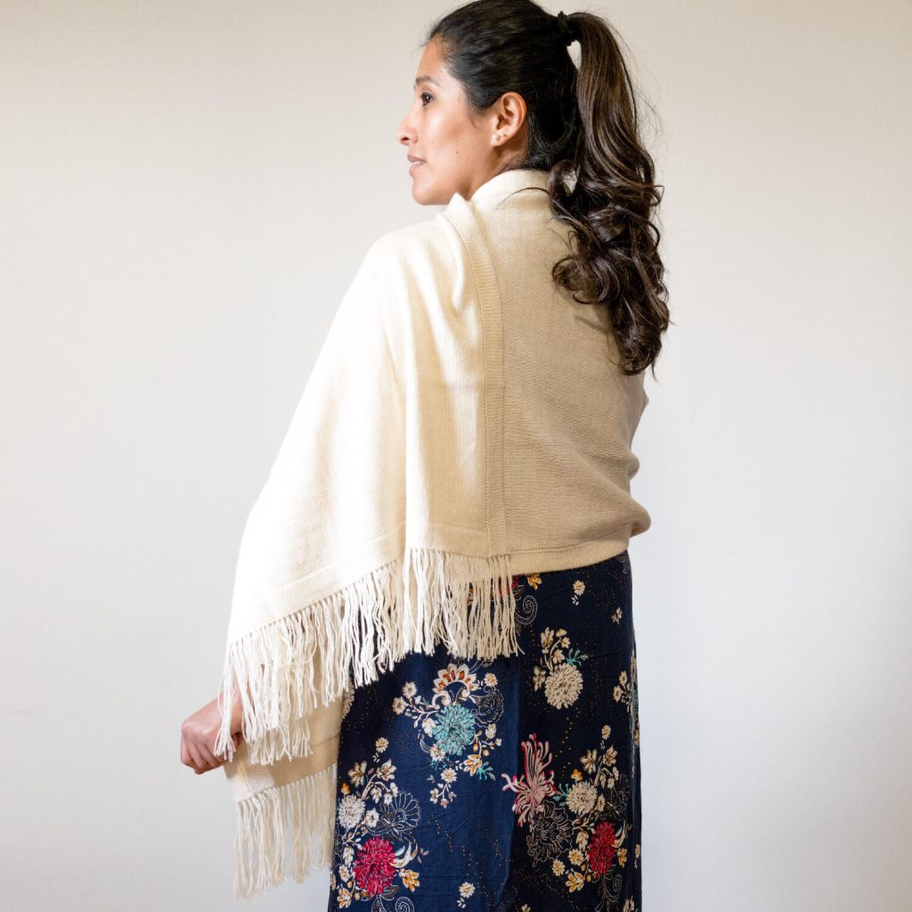 Alpaca Shawl Classic - LAM Bolivia