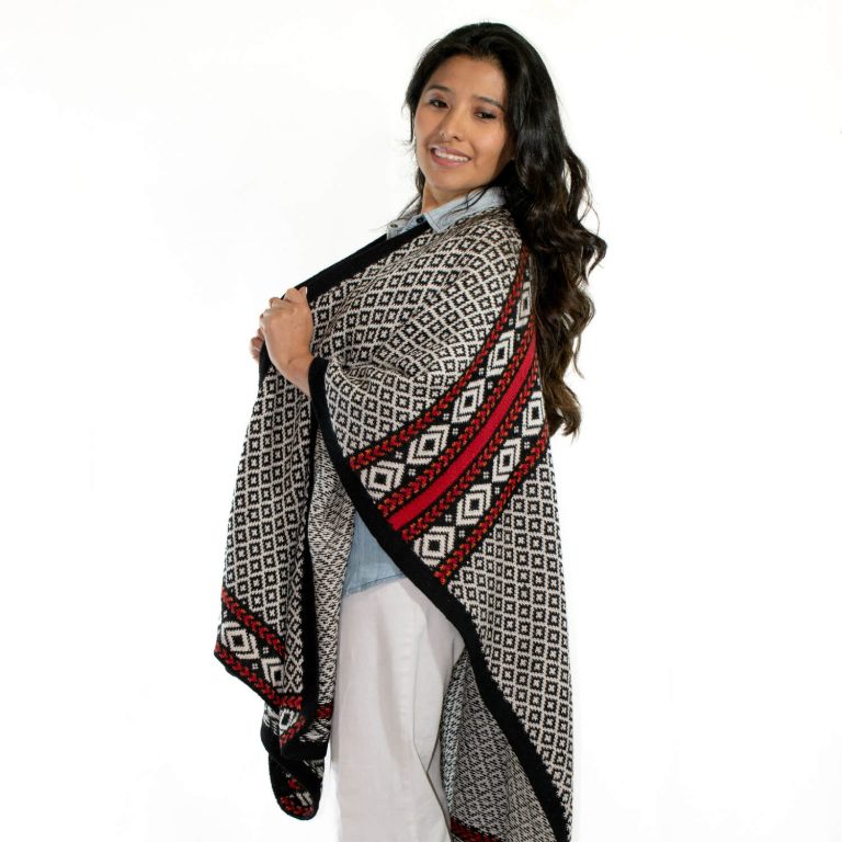 Alpaca Ruana Potosi - LAM Bolivia